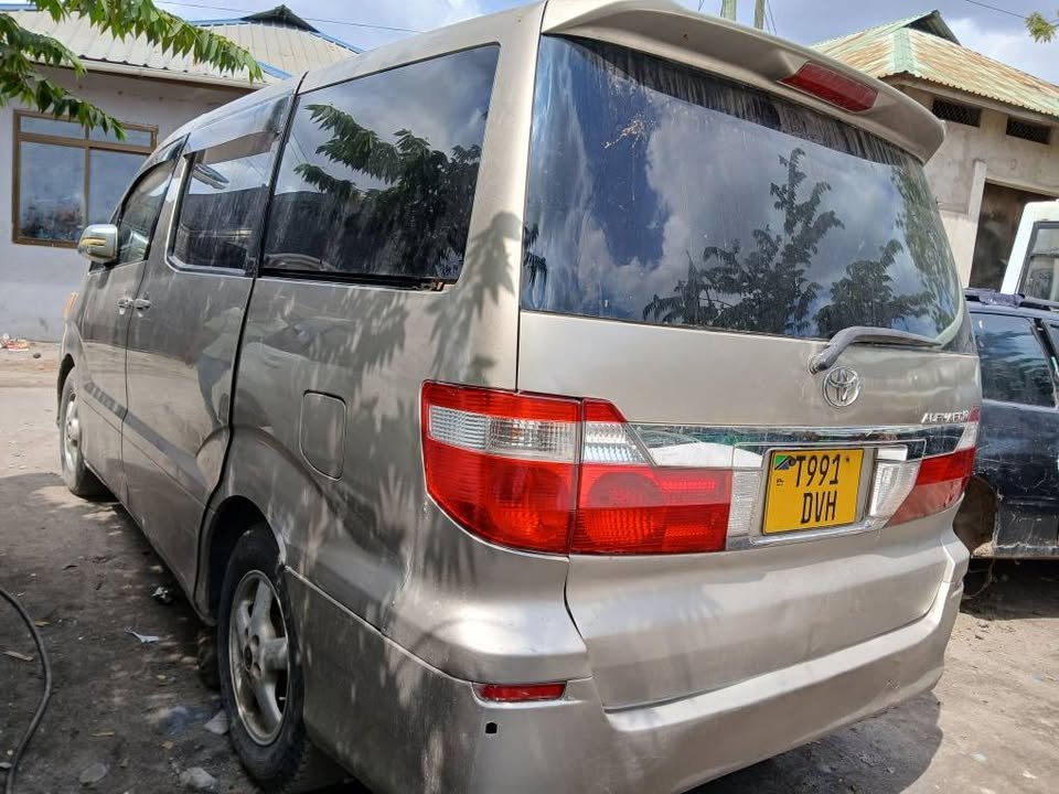 Toyota Alphard 2003 Namba D - GariPesa