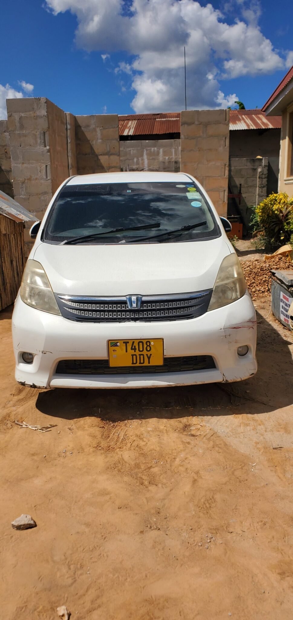 Toyota Isis For Sale In Dar es salaam Used Hapa Tanzania Namba D – GariPesa